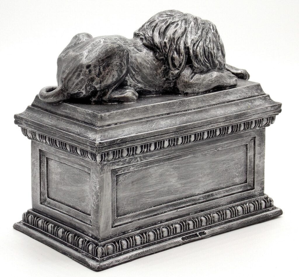 Guardian Lion Keepsake Urn – Pet Memorial Ashes | Artful Memorials